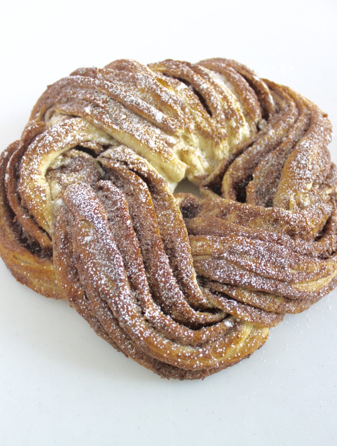 Estonian Kringle - patterns & prosecco