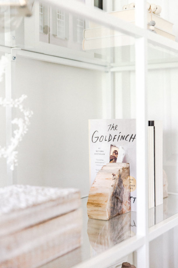 Styling 101: Bookshelves - patterns & prosecco