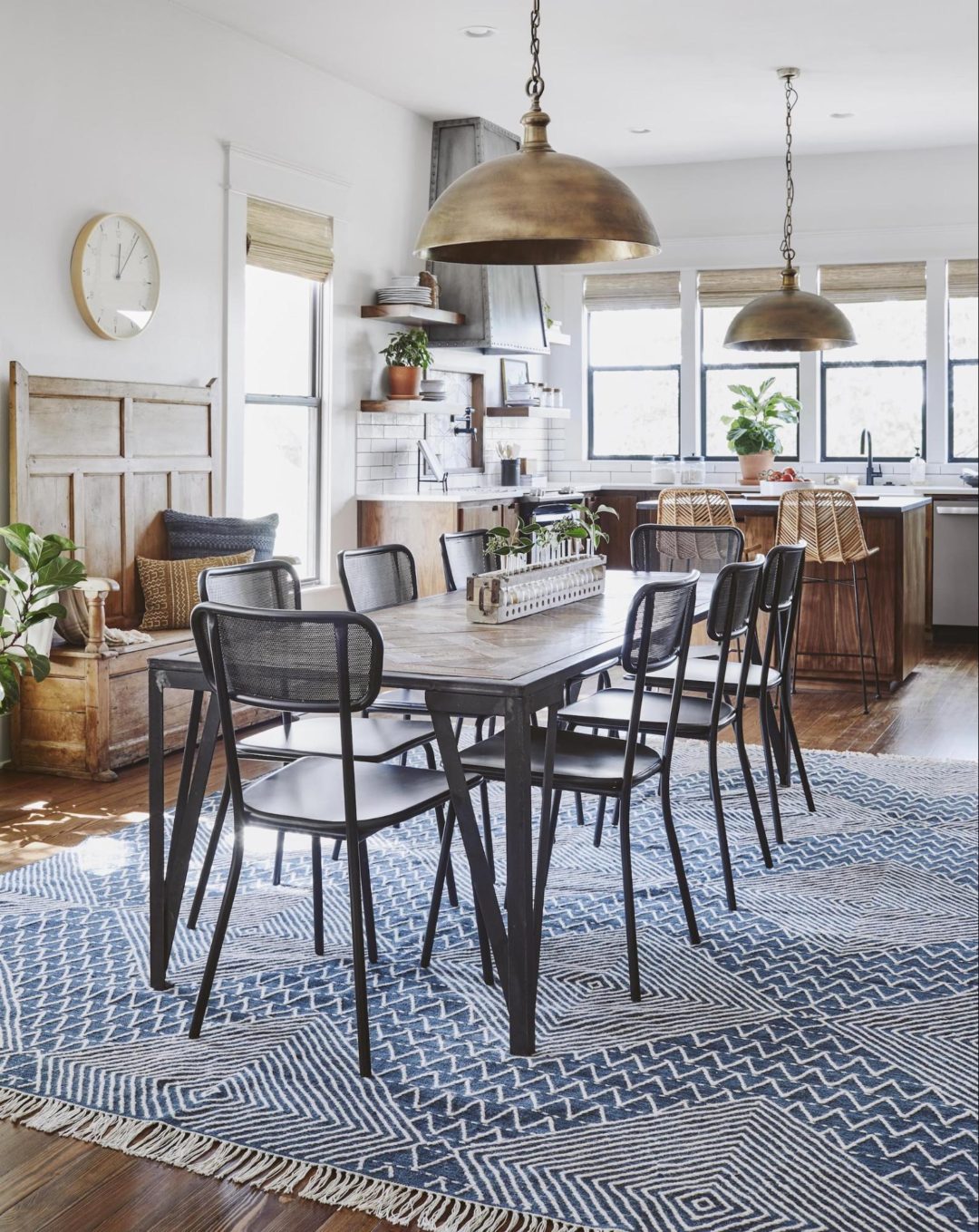 Styling 101: Farmhouse Style - patterns & prosecco